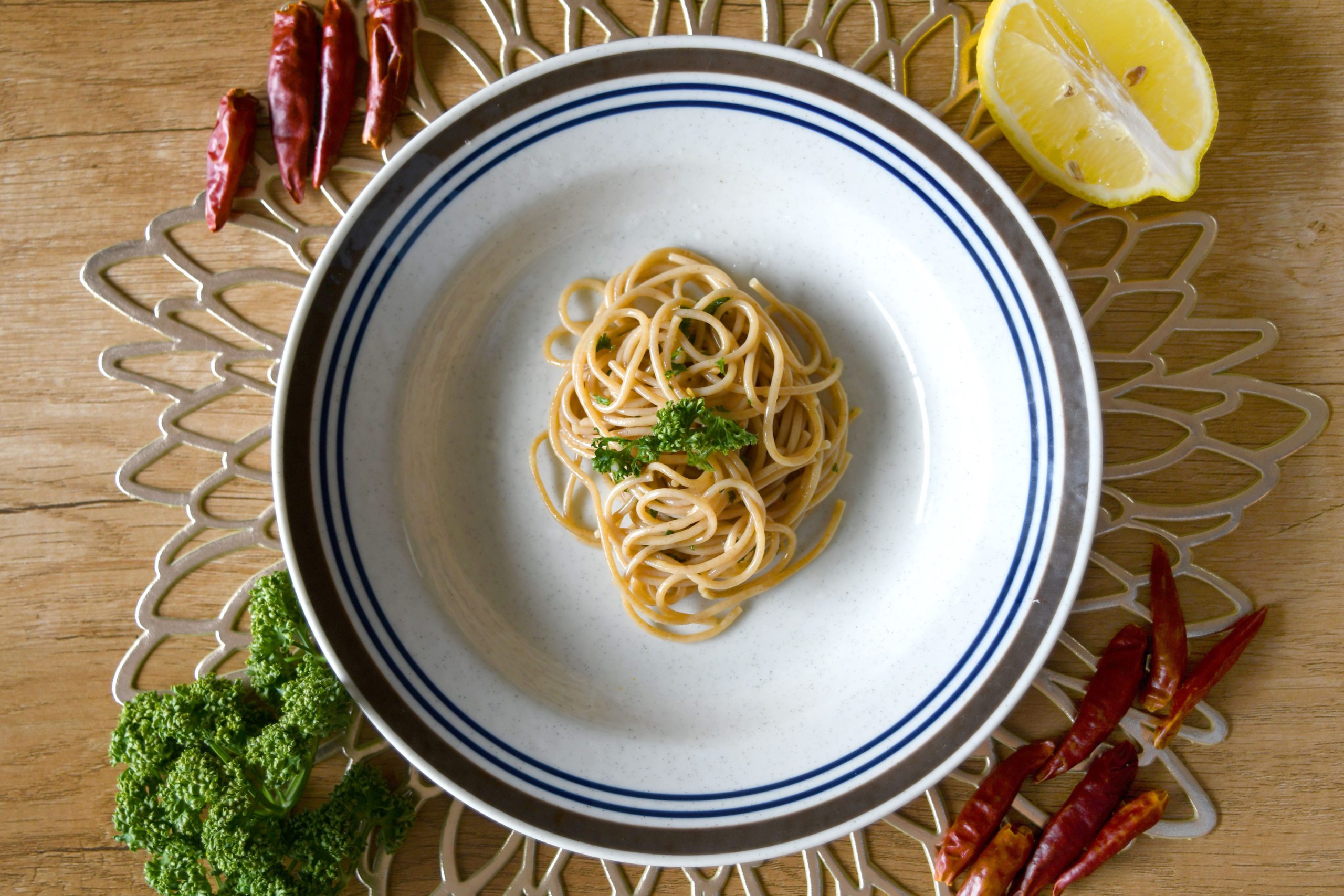 Aglio e Olio Garlic Pasta - Eat with Meraki